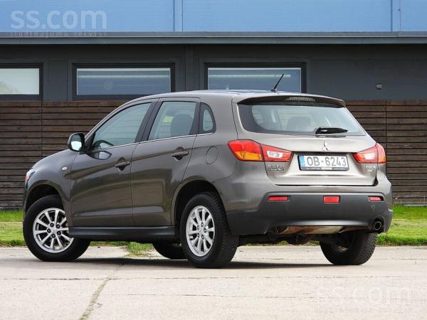 Pelēks Mitsubishi ASX 2012 Rīga, ar dzinēja tilpumu 1.80 L un nobraukumu 292 tūkst. km par 6690 €, foto 5 vietnē AUTOMOTO.COM.LV