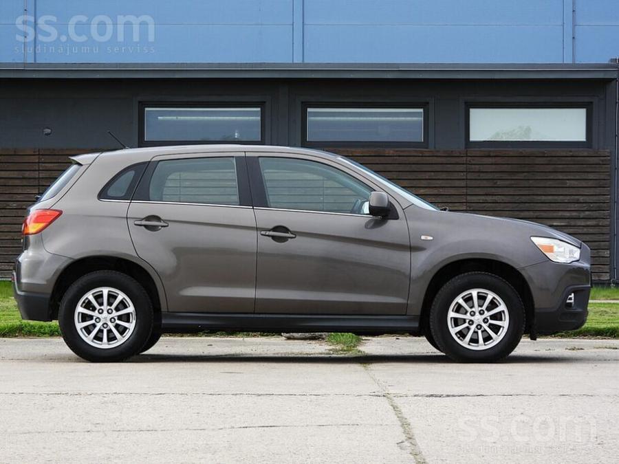 Grey Mitsubishi ASX 2012 in Riga, with an engine capacity of 1.80 L and mileage of 292 thousand km for 6690 €, photo 9 on AUTOMOTO.COM.LV