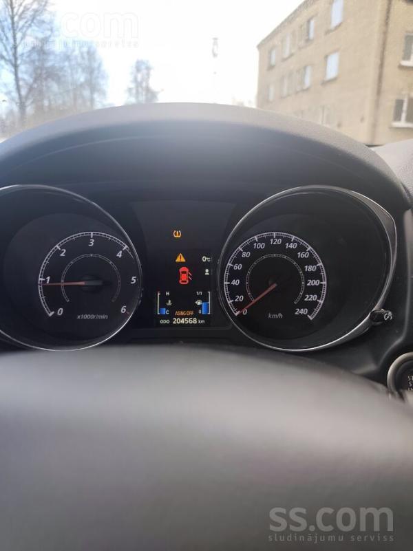 Pelēks Mitsubishi ASX 2014 Jelgava, ar dzinēja tilpumu 1.80 L un nobraukumu 205 tūkst. km par 6900 €, foto 8 vietnē AUTOMOTO.COM.LV