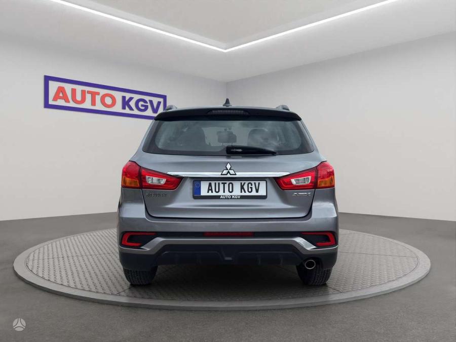 Grey Mitsubishi ASX 2018 in Klaipeda, with an engine capacity of 1.60 L and mileage of 110 thousand km for 11999 €, photo 5 on AUTOMOTO.COM.LV
