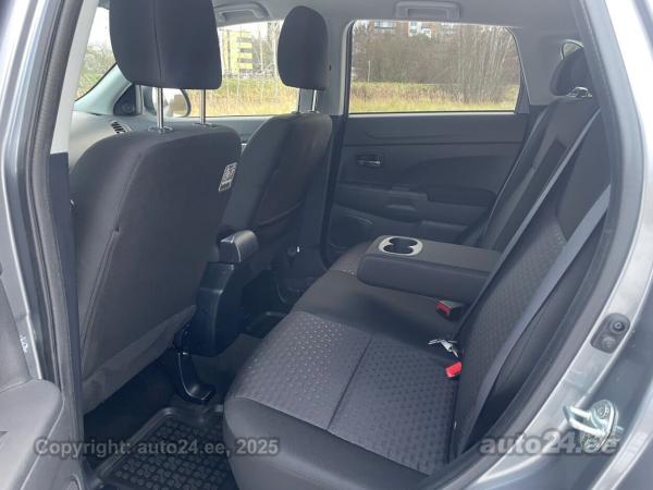 Grey Mitsubishi ASX 2012 in Tallinn, with an engine capacity of 1.60 L and mileage of 111 thousand km for 5990 €, photo 11 on AUTOMOTO.COM.LV