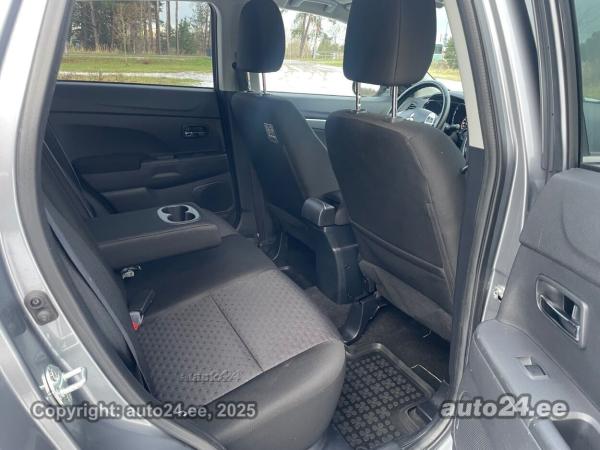 Grey Mitsubishi ASX 2012 in Tallinn, with an engine capacity of 1.60 L and mileage of 111 thousand km for 5990 €, photo 11 on AUTOMOTO.COM.LV