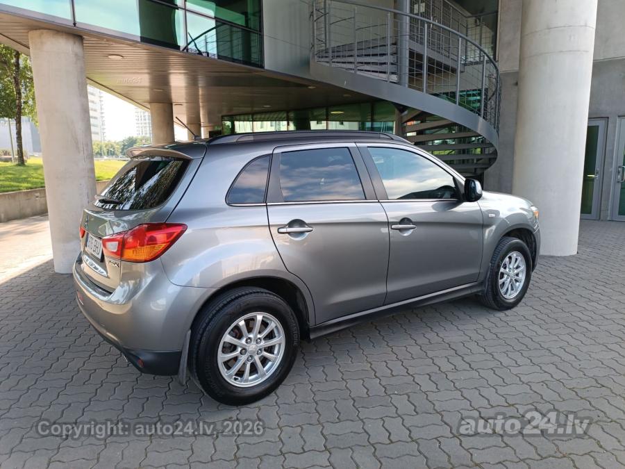 Grey Mitsubishi ASX 2012 in Tallinn, with an engine capacity of 1.60 L and mileage of 176 thousand km for 4490 €, photo 5 on AUTOMOTO.COM.LV