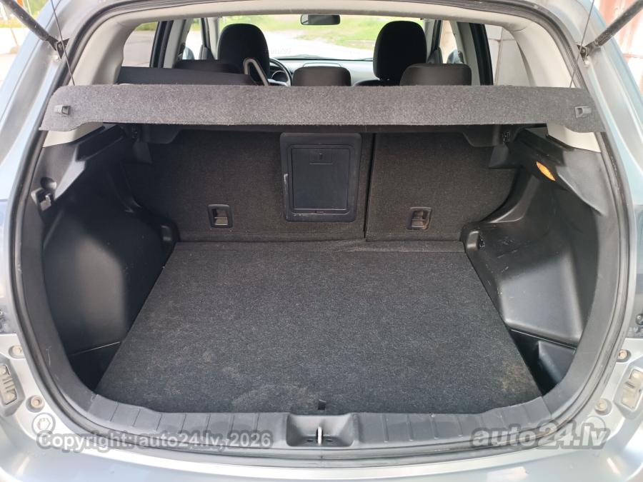 Grey Mitsubishi ASX 2012 in Tallinn, with an engine capacity of 1.60 L and mileage of 176 thousand km for 4490 €, photo 8 on AUTOMOTO.COM.LV