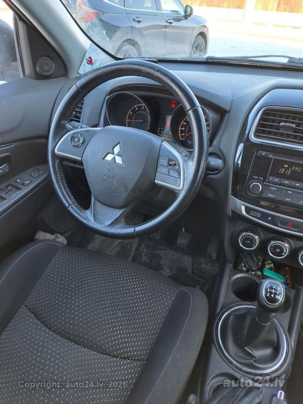 Grey Mitsubishi ASX 2015 in Tallinn, with an engine capacity of 1.60 L and mileage of 88 thousand km for 9900 €, photo 3 on AUTOMOTO.COM.LV