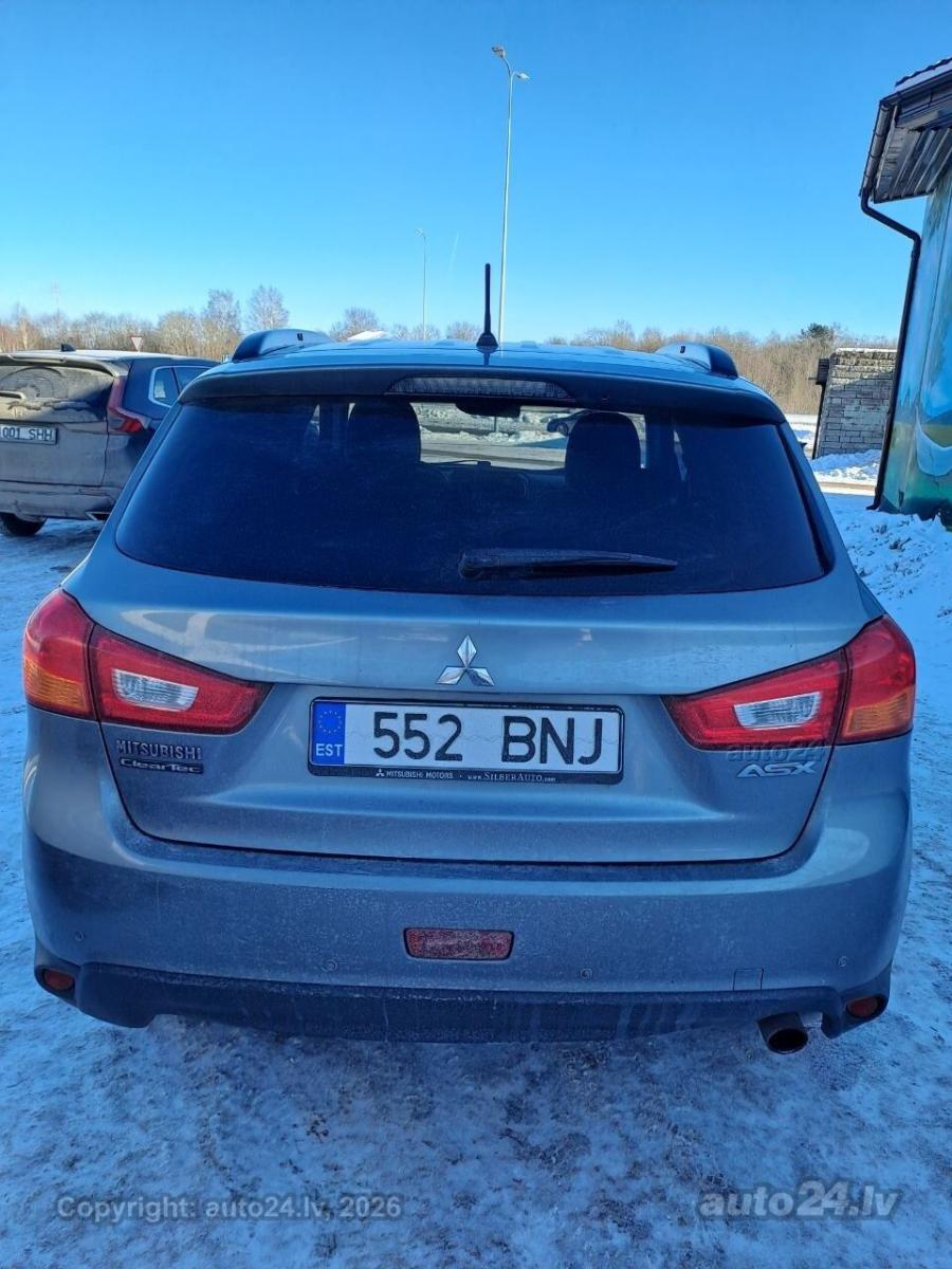 Grey Mitsubishi ASX 2015 in Tallinn, with an engine capacity of 1.60 L and mileage of 88 thousand km for 9900 €, photo 8 on AUTOMOTO.COM.LV