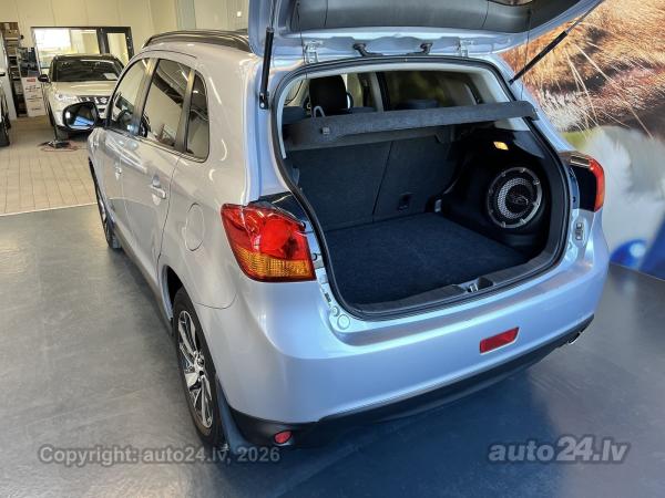 Pelēks Mitsubishi ASX 2015 Tallina, ar dzinēja tilpumu 1.60 L un nobraukumu 87 tūkst. km par 8900 €, foto 4 vietnē AUTOMOTO.COM.LV