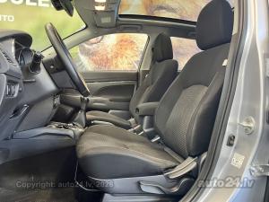 Pelēks Mitsubishi ASX 2015 Tallina, ar dzinēja tilpumu 1.60 L un nobraukumu 87 tūkst. km par 8900 €, foto 10 vietnē AUTOMOTO.COM.LV
