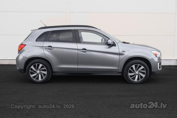 Grey Mitsubishi ASX 2015 in Tallinn, with an engine capacity of 2.30 L and mileage of 274 thousand km for 7999 €, photo 4 on AUTOMOTO.COM.LV