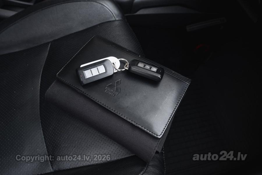 Pelēks Mitsubishi ASX 2015 Tallina, ar dzinēja tilpumu 2.30 L un nobraukumu 274 tūkst. km par 7999 €, foto 21 vietnē AUTOMOTO.COM.LV