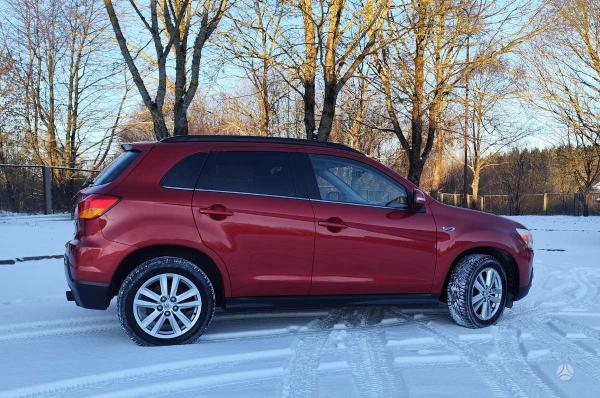 Red Mitsubishi ASX 2010 in Siauliai, with an engine capacity of 1.80 L and mileage of 258 thousand km for 5300 €, photo 4 on AUTOMOTO.COM.LV