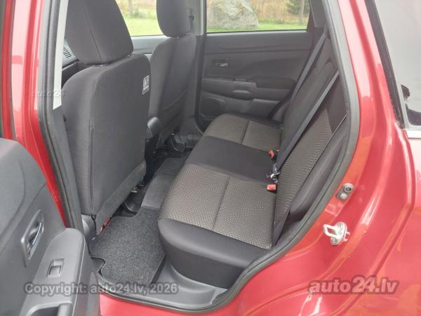 Sarkans Mitsubishi ASX 2013 Viljandi, ar dzinēja tilpumu 2.30 L un nobraukumu 83 tūkst. km par 12000 €, foto 7 vietnē AUTOMOTO.COM.LV