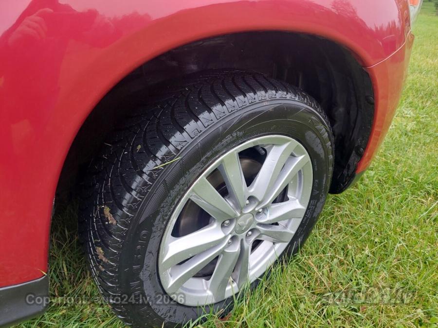 Sarkans Mitsubishi ASX 2013 Viljandi, ar dzinēja tilpumu 2.30 L un nobraukumu 83 tūkst. km par 12000 €, foto 13 vietnē AUTOMOTO.COM.LV
