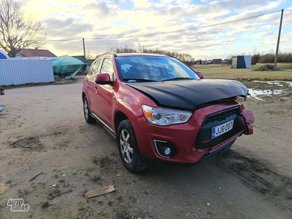 Red Mitsubishi ASX 2014 in Klaipeda, with an engine capacity of 1.60 L and mileage of 118 thousand km for 900 €, photo 1 on AUTOMOTO.COM.LV