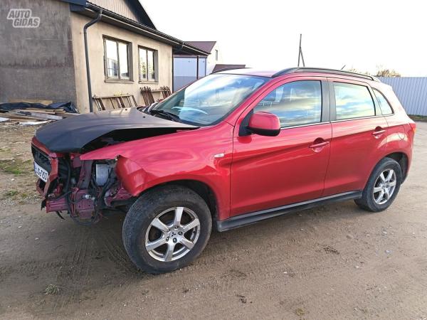 Red Mitsubishi ASX 2014 in Klaipeda, with an engine capacity of 1.60 L and mileage of 118 thousand km for 900 €, photo 2 on AUTOMOTO.COM.LV