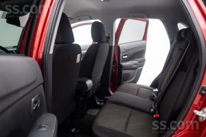 Red Mitsubishi ASX 2015 in Tallinn, with an engine capacity of 2.30 L and mileage of 155 thousand km for 9998 €, photo 11 on AUTOMOTO.COM.LV