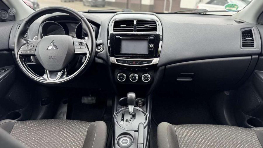 Red Mitsubishi ASX 2015 in Telschi, with an engine capacity of 2.27 L and mileage of 185 thousand km for 8900 €, photo 15 on AUTOMOTO.COM.LV