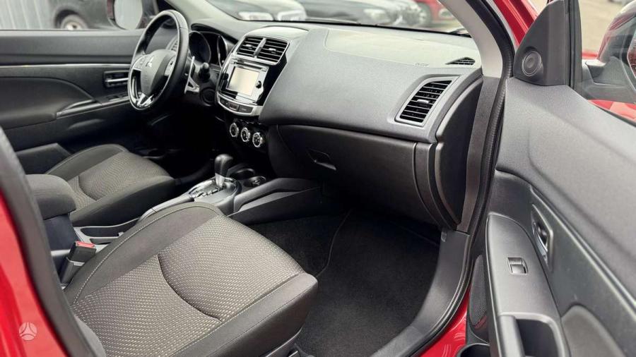 Red Mitsubishi ASX 2015 in Telschi, with an engine capacity of 2.27 L and mileage of 185 thousand km for 8900 €, photo 16 on AUTOMOTO.COM.LV