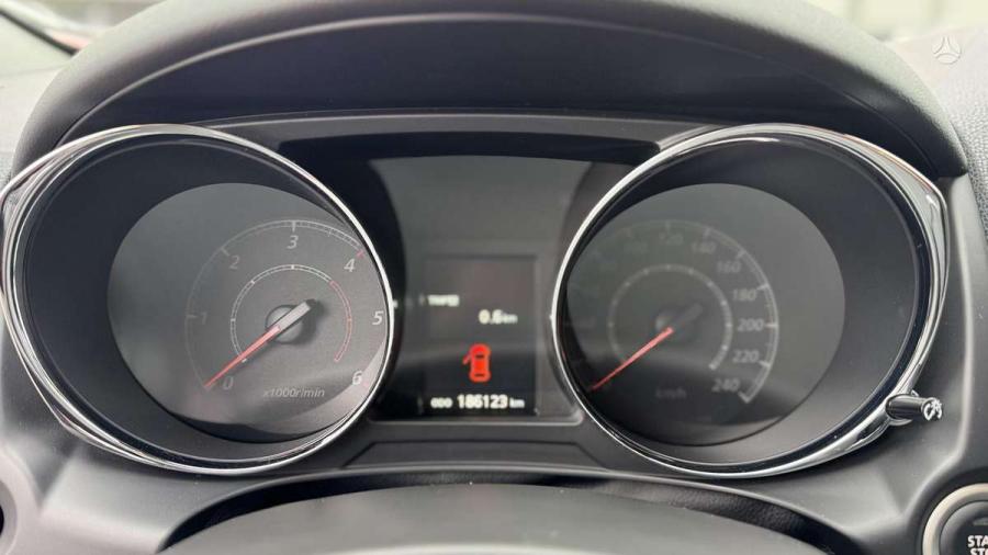 Red Mitsubishi ASX 2015 in Telschi, with an engine capacity of 2.27 L and mileage of 185 thousand km for 8900 €, photo 24 on AUTOMOTO.COM.LV