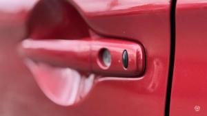 Red Mitsubishi ASX 2015 in Telschi, with an engine capacity of 2.27 L and mileage of 185 thousand km for 8900 €, photo 27 on AUTOMOTO.COM.LV