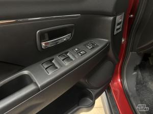 Red Mitsubishi ASX 2017 in Vilnius, with an engine capacity of 1.60 L and mileage of 58 thousand km for 11000 €, photo 10 on AUTOMOTO.COM.LV