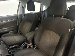 Red Mitsubishi ASX 2017 in Vilnius, with an engine capacity of 1.60 L and mileage of 58 thousand km for 11000 €, photo 11 on AUTOMOTO.COM.LV
