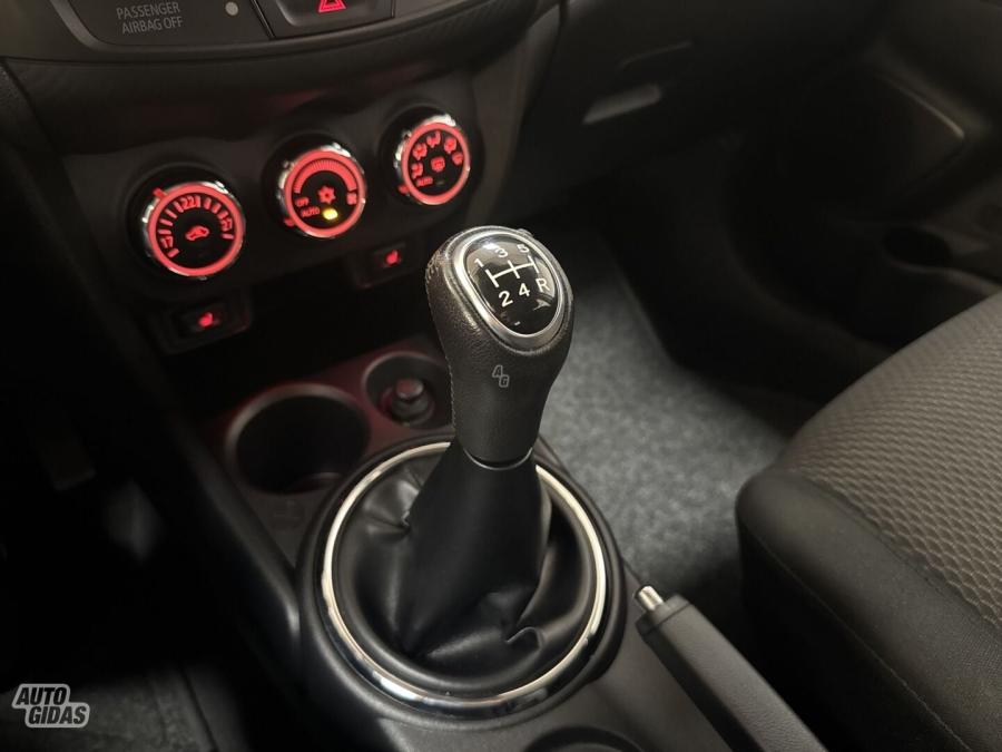 Red Mitsubishi ASX 2017 in Vilnius, with an engine capacity of 1.60 L and mileage of 58 thousand km for 11000 €, photo 15 on AUTOMOTO.COM.LV