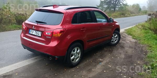 Red Mitsubishi ASX 2017 in Riga, with an engine capacity of 1.60 L and mileage of 63 thousand km for 11500 €, photo 4 on AUTOMOTO.COM.LV
