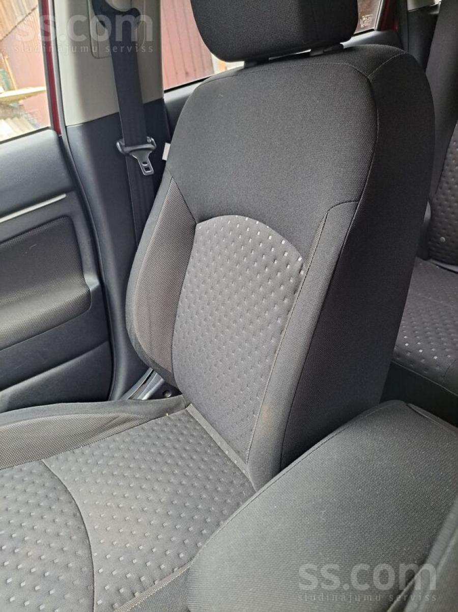 Red Mitsubishi ASX 2011 in Balvi, with an engine capacity of 1.80 L and mileage of 251 thousand km for 5200 €, photo 10 on AUTOMOTO.COM.LV