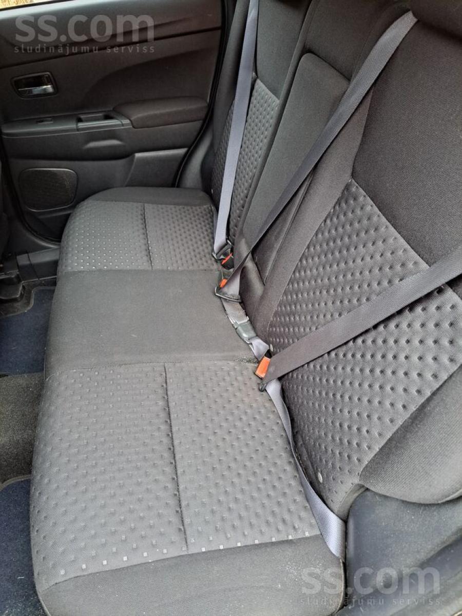 Red Mitsubishi ASX 2011 in Balvi, with an engine capacity of 1.80 L and mileage of 251 thousand km for 5200 €, photo 11 on AUTOMOTO.COM.LV