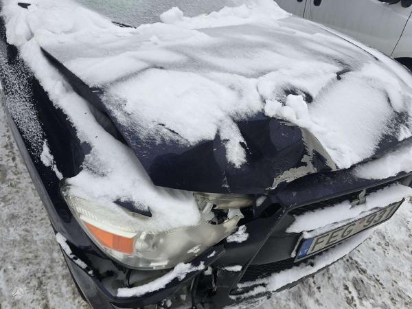 Violet Mitsubishi ASX 2010 in Siauliai, with an engine capacity of 1.60 L and mileage of 250 thousand km for 1900 €, photo 10 on AUTOMOTO.COM.LV