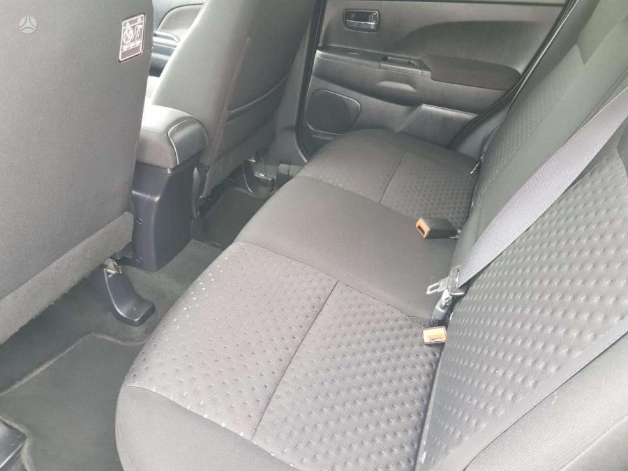 Balts Mitsubishi ASX 2010 Šauļi, ar dzinēja tilpumu 1.80 L un nobraukumu 238 tūkst. km par 4450 €, foto 9 vietnē AUTOMOTO.COM.LV