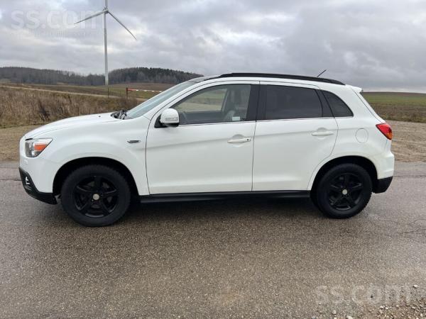 White Mitsubishi ASX 2011 in Telschi, with an engine capacity of 1.80 L and mileage of 282 thousand km for 3650 €, photo 2 on AUTOMOTO.COM.LV