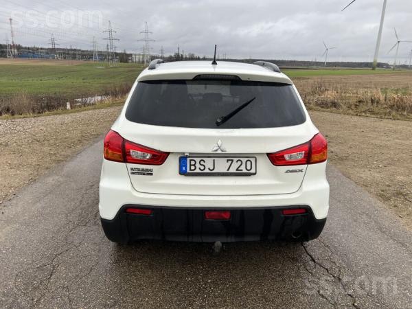White Mitsubishi ASX 2011 in Telschi, with an engine capacity of 1.80 L and mileage of 282 thousand km for 3650 €, photo 4 on AUTOMOTO.COM.LV
