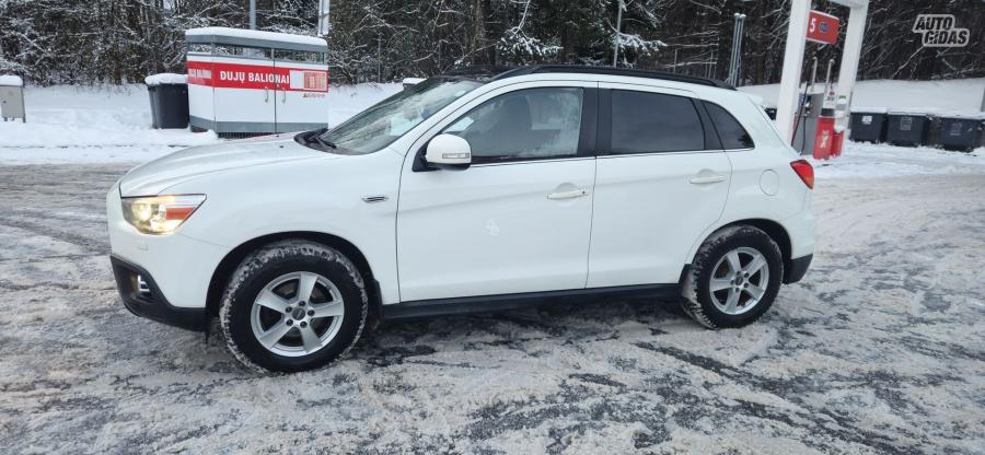 Balts Mitsubishi ASX 2011 Viļņa, ar dzinēja tilpumu 1.80 L un nobraukumu 326 tūkst. km par 4600 €, foto 1 vietnē AUTOMOTO.COM.LV