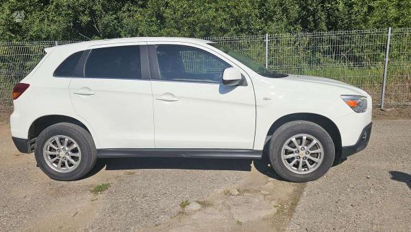 Balts Mitsubishi ASX 2011 Panevēža, ar dzinēja tilpumu 1.80 L un nobraukumu 275 tūkst. km par 4250 €, foto 8 vietnē AUTOMOTO.COM.LV