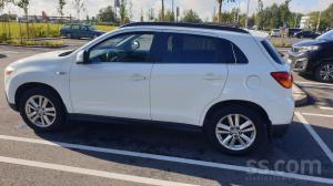White Mitsubishi ASX 2011 in Riga, with an engine capacity of 1.60 L and mileage of 246 thousand km for 5200 €, photo 4 on AUTOMOTO.COM.LV