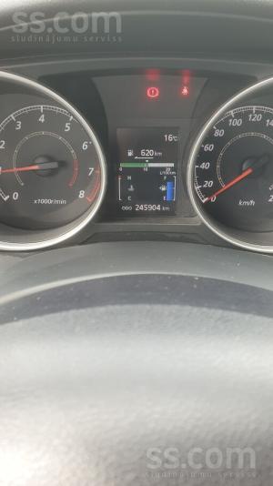 White Mitsubishi ASX 2011 in Riga, with an engine capacity of 1.60 L and mileage of 246 thousand km for 5200 €, photo 7 on AUTOMOTO.COM.LV