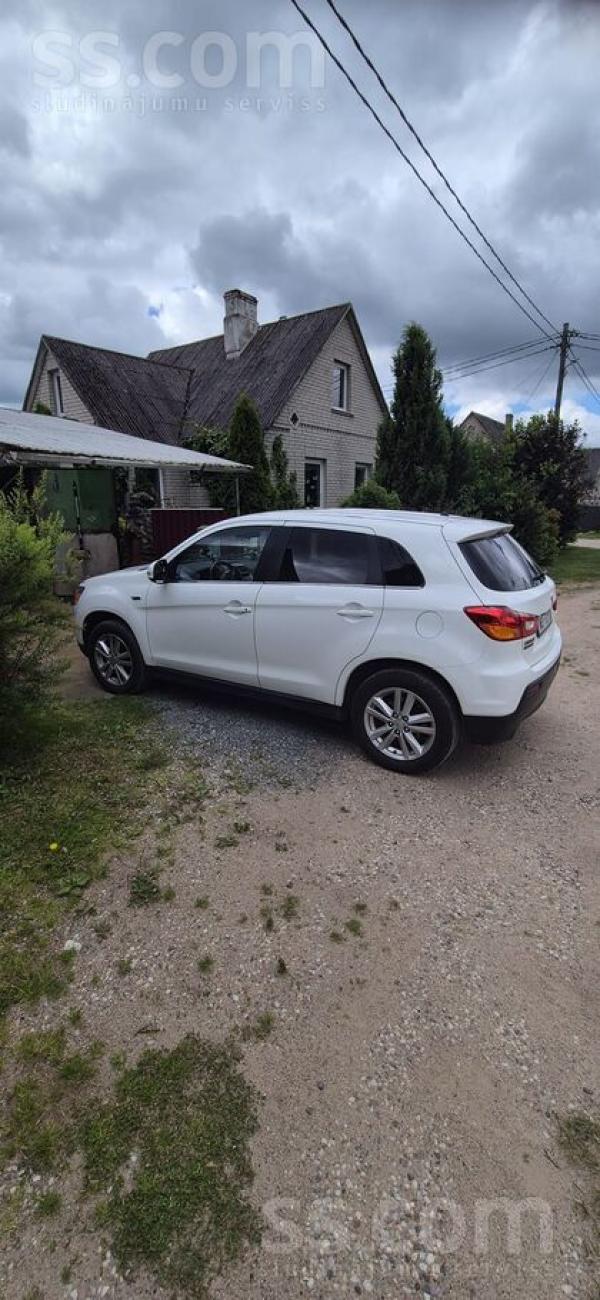 Balts Mitsubishi ASX 2012 Daugavpils, ar dzinēja tilpumu 1.80 L un nobraukumu 184 tūkst. km par 6500 €, foto 3 vietnē AUTOMOTO.COM.LV