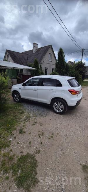 Balts Mitsubishi ASX 2012 Daugavpils, ar dzinēja tilpumu 1.80 L un nobraukumu 184 tūkst. km par 6500 €, foto 4 vietnē AUTOMOTO.COM.LV