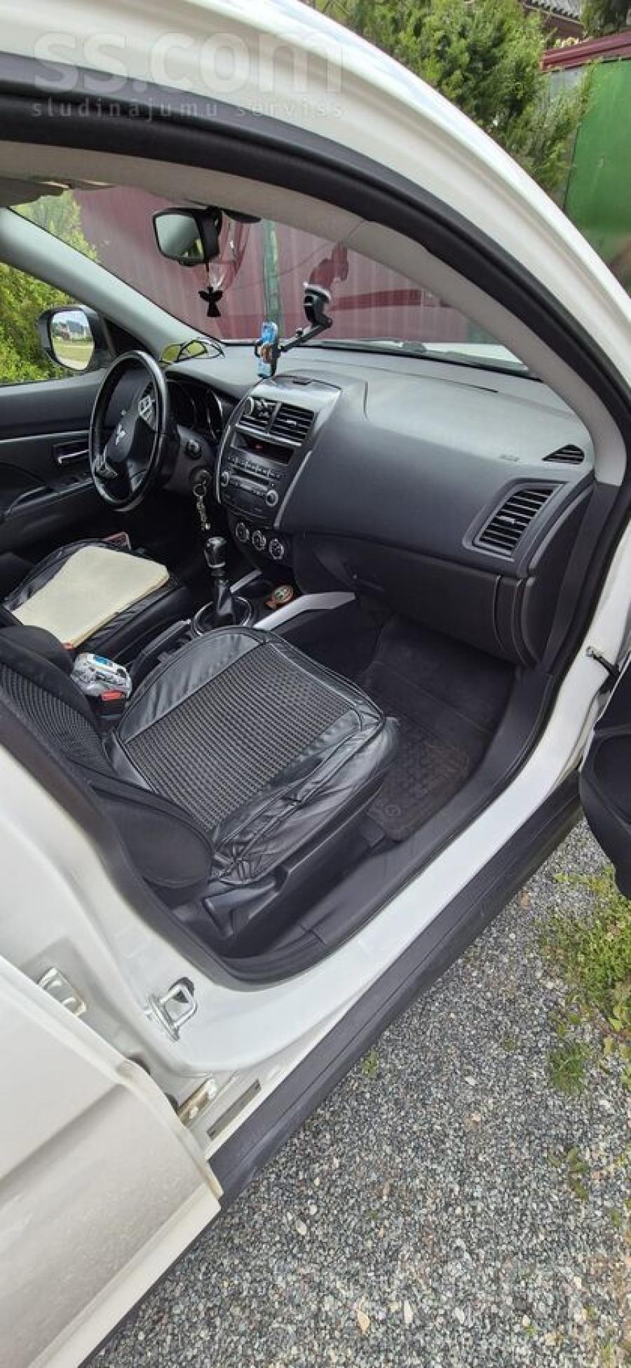 Balts Mitsubishi ASX 2012 Daugavpils, ar dzinēja tilpumu 1.80 L un nobraukumu 184 tūkst. km par 6500 €, foto 9 vietnē AUTOMOTO.COM.LV