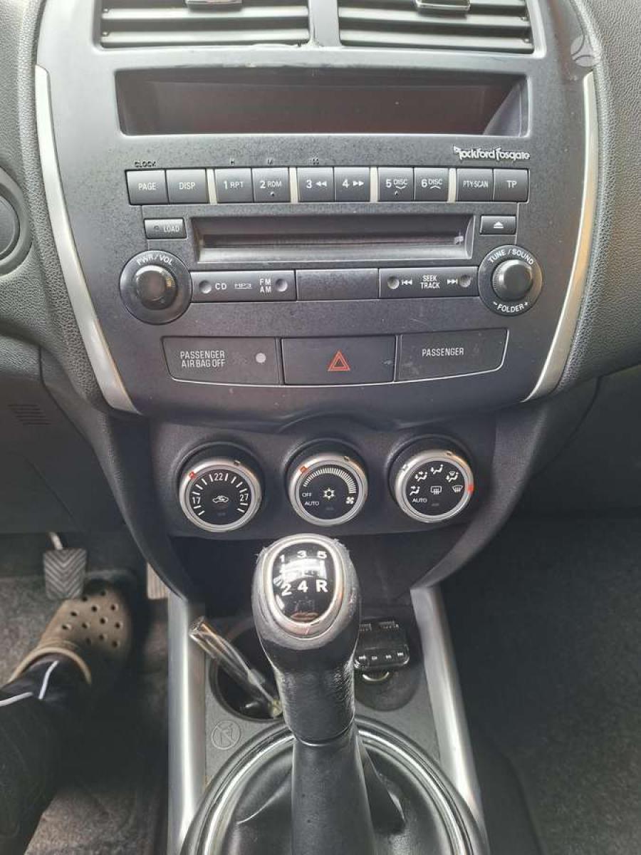 Balts Mitsubishi ASX 2012 Molėtai, ar dzinēja tilpumu 1.59 L un nobraukumu 210 tūkst. km par 4200 €, foto 9 vietnē AUTOMOTO.COM.LV