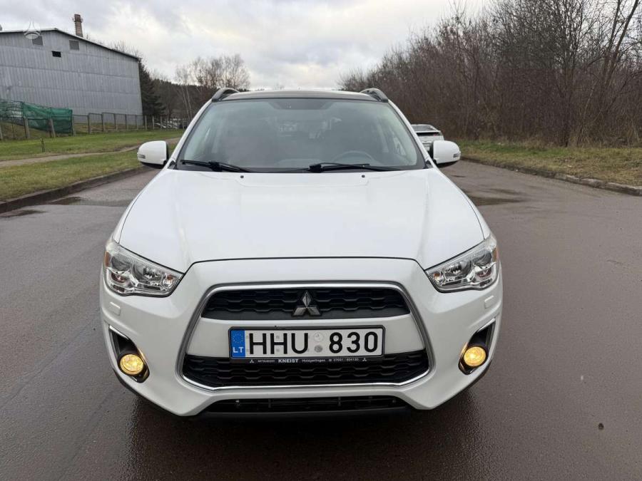 White Mitsubishi ASX 2013 in Vilnius, with an engine capacity of 2.27 L and mileage of 153 thousand km for 5900 €, photo 2 on AUTOMOTO.COM.LV