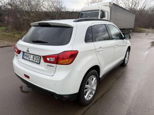 White Mitsubishi ASX 2013 in Vilnius, with an engine capacity of 2.27 L and mileage of 153 thousand km for 5900 €, photo 5 on AUTOMOTO.COM.LV