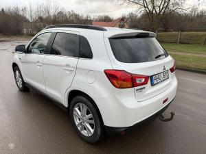 White Mitsubishi ASX 2013 in Vilnius, with an engine capacity of 2.27 L and mileage of 153 thousand km for 5900 €, photo 6 on AUTOMOTO.COM.LV