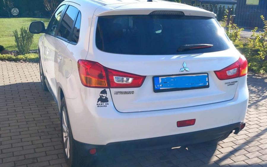 Balts Mitsubishi ASX 2013 Alīta, ar dzinēja tilpumu 2.00 L un nobraukumu 124 tūkst. km par 5800 €, foto 3 vietnē AUTOMOTO.COM.LV