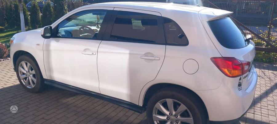 Balts Mitsubishi ASX 2013 Alīta, ar dzinēja tilpumu 2.00 L un nobraukumu 124 tūkst. km par 5800 €, foto 4 vietnē AUTOMOTO.COM.LV