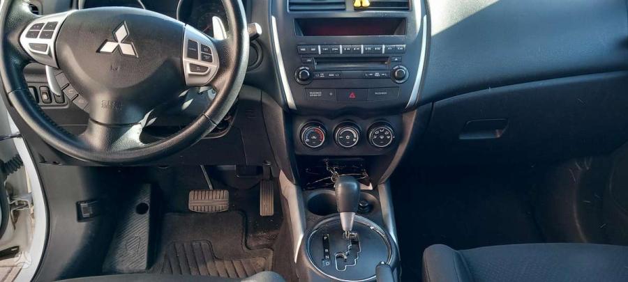 Balts Mitsubishi ASX 2013 Alīta, ar dzinēja tilpumu 2.00 L un nobraukumu 124 tūkst. km par 5800 €, foto 5 vietnē AUTOMOTO.COM.LV