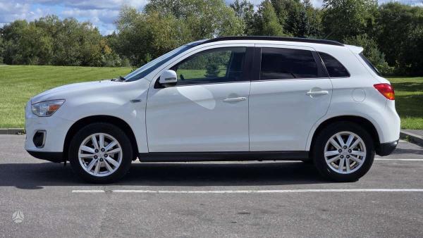 White Mitsubishi ASX 2013 in Panevezys, with an engine capacity of 2.27 L and mileage of 194 thousand km for 6000 €, photo 3 on AUTOMOTO.COM.LV
