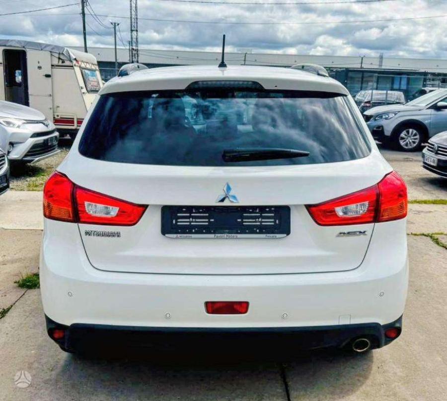 Balts Mitsubishi ASX 2014 Kauņa, ar dzinēja tilpumu 1.60 L un nobraukumu 257 tūkst. km par 6800 €, foto 6 vietnē AUTOMOTO.COM.LV